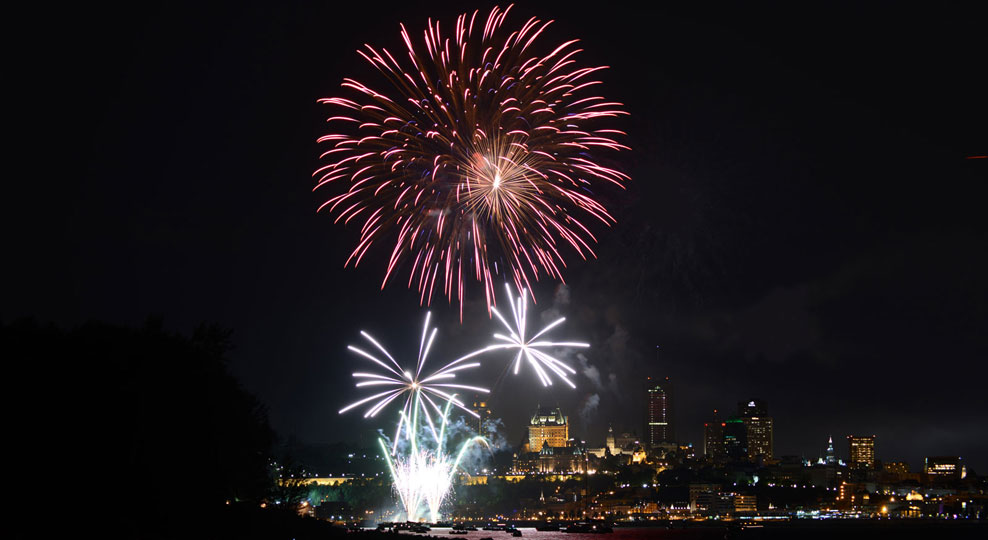 Red Carpet Dinner Cruise and Fireworks in Quebec City | AML Cruises